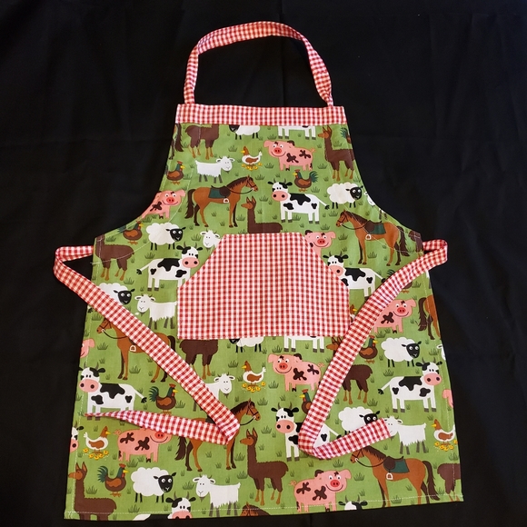 Hand Crafted | Kitchen | Handmade Country Style Aprons For Moms And ...
